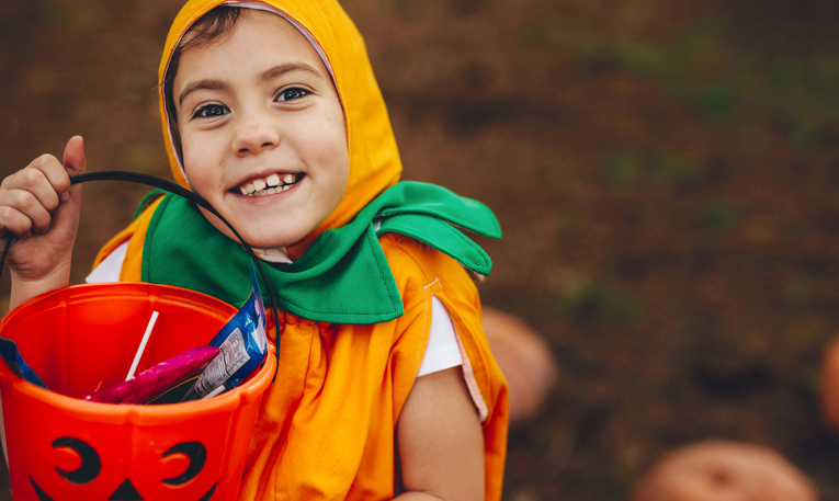 Seven Safety & Energy Efficiency Tips for Trick or Treaters Visiting ...